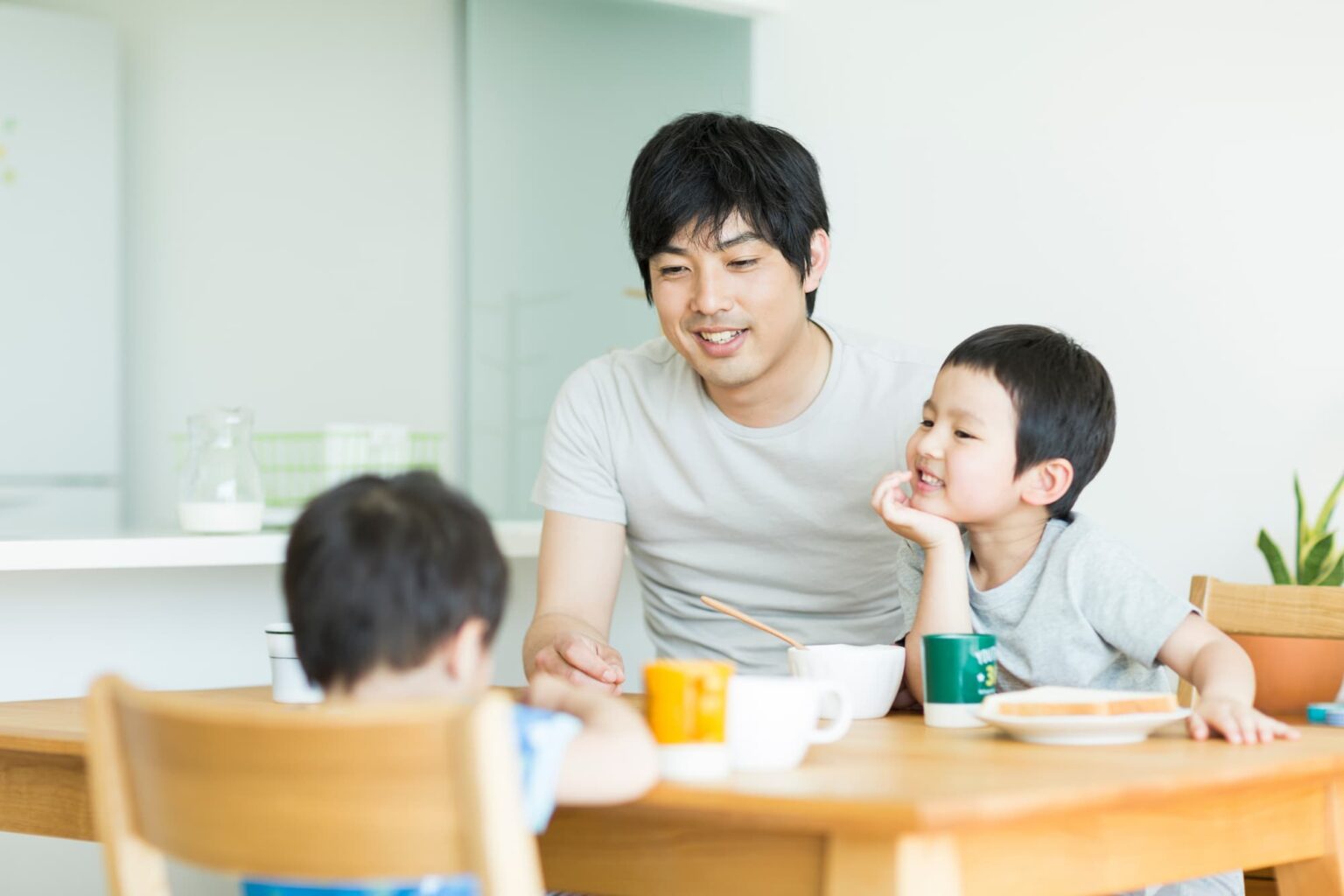 シングルファザー再婚の出会いのきっかけ3選【再婚率/シンパパ婚活】